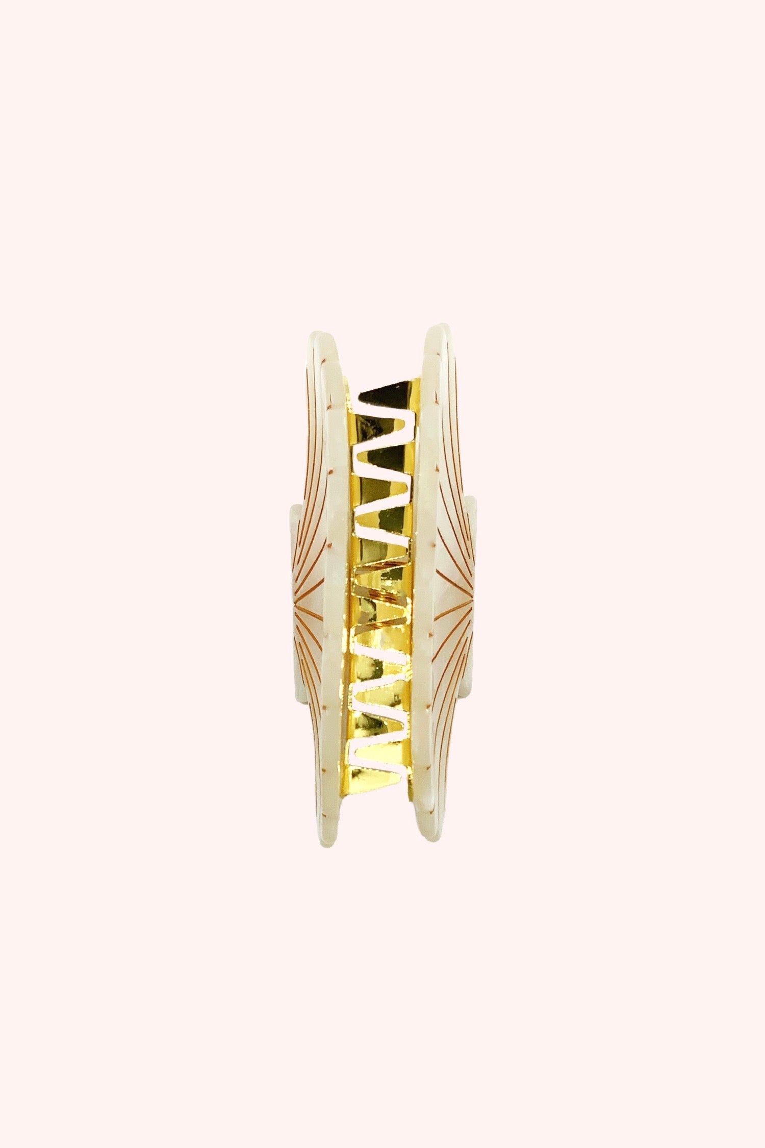 Large Ivory Pastel Sea Shell Jaw Clip – Anna Sui